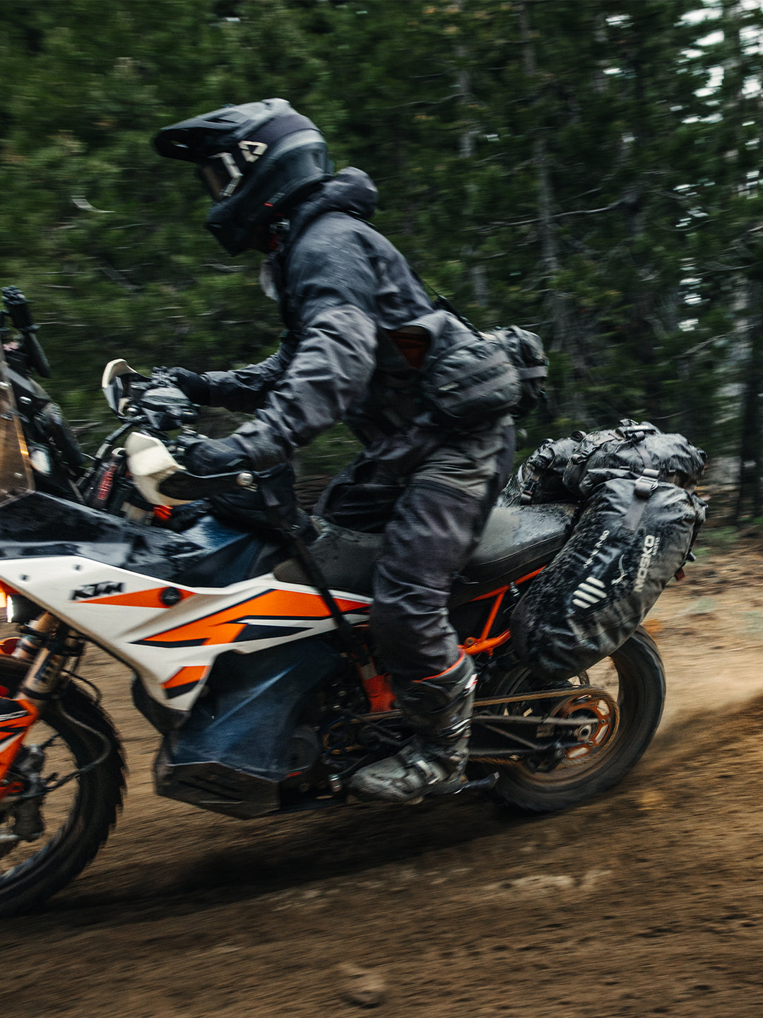 Alpine 60L Rackless Motorcycle Luggage System | Mosko Moto